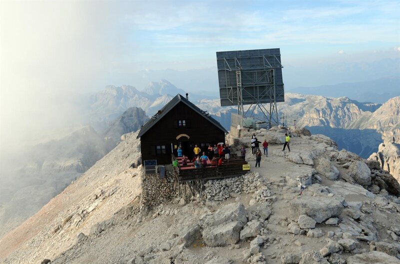 CAPANNA PIZ DI FASSA